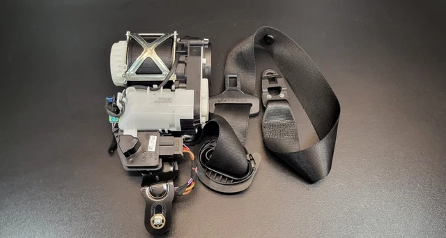 MERCEDES E-CLASS W213 Front Left Passenger Side Seatbelt A2138600601 £ ...