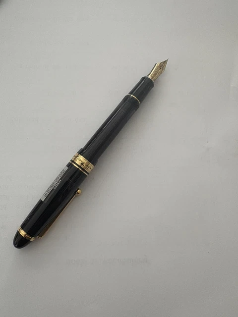 PILOT CUSTOM 823 Fountain Pen and Ink Gift Set - Smoke Fine $250.00 ...