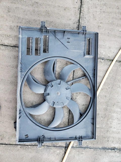 VOLKSWAGEN GOLF MK7 Audi A3 8v RADIATOR COOLING FAN SHROUD 1.6 DIESEL ...