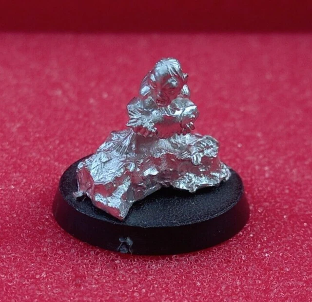 GW LOTR WARHAMMER Gollum eating fish Ithilien captured by Gondor Metal ...