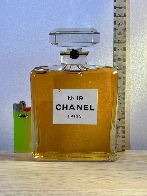 RARE FLACON PARFUM 14cm Chanel n19 Factice En Verre EUR 60,00 - PicClick FR