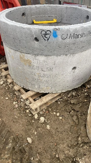 CONCRETE / MANHOLE Rings - Firsts 1050mm x 500mm **COLLECTION ONLY** £ ...