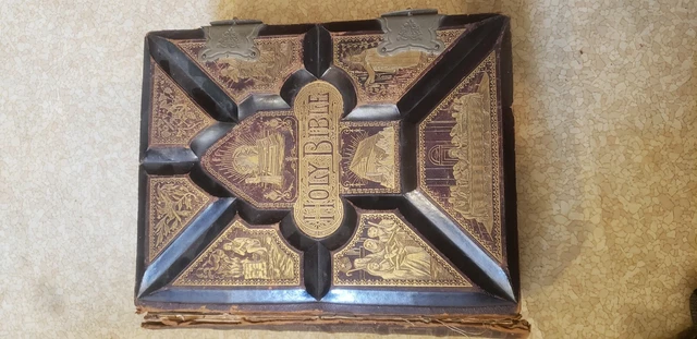 ANTIQUE PICTORIAL FAMILY Bible 1886 Parallel Pronouncing Edition Clasps ...