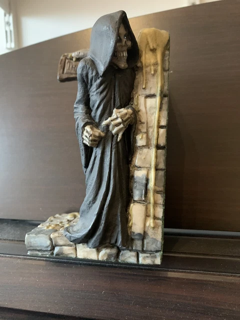 TERRY PRATCHETT'S DISCWORLD Figure, Death Bookend, by Clarecraft, DW12 ...
