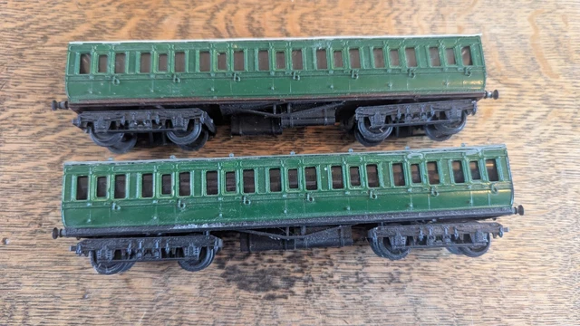PAIR OF SOUTHERN Railway Suburban Coaches Converted From Tri-ang ...