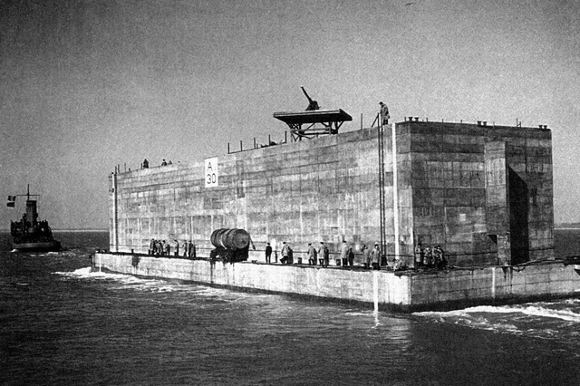 WW2 - REMORQUAGE d'un caisson Phoenix depuis l'Angleterre le 6 juin ...