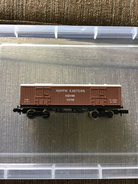 GRAHAM FARISH 3302 Bogie Van North Eastern Railway NER N Gauge Railway ...