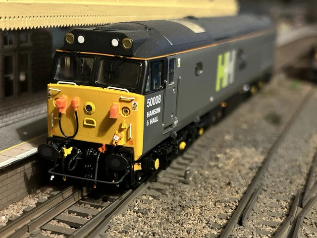 DCC SOUND ACCURASCALE class 50 in Hanson and Hall livery as 50008 00 ...