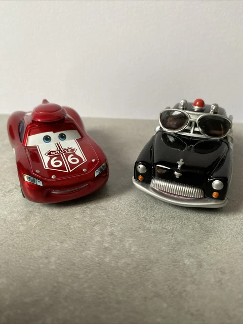 DISNEY PIXAR CARS Road Trip Sheriff Lightning McQueen Mattel scala 1:55 ...