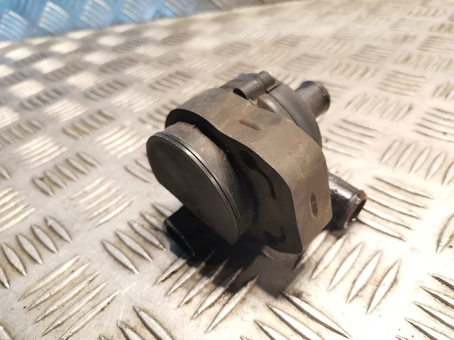 MERCEDES-BENZ W211 E 220 CDI Acqua Circolazione Pompa 2118350264 EUR 22 ...