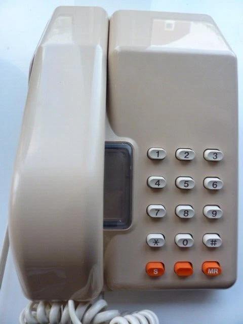 VINTAGE BT VISCOUNT Telephone 1980s Beige Cream Retro Phone WORKING £9. ...