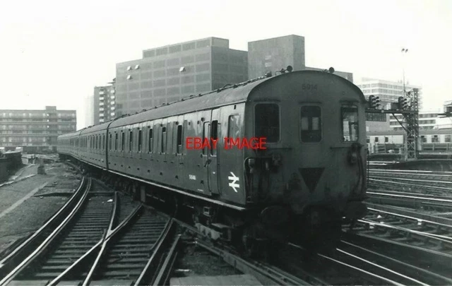 PHOTO SR Class 2-Sap Class 418 Emu No 5914 Approaching Waterloo On A ...