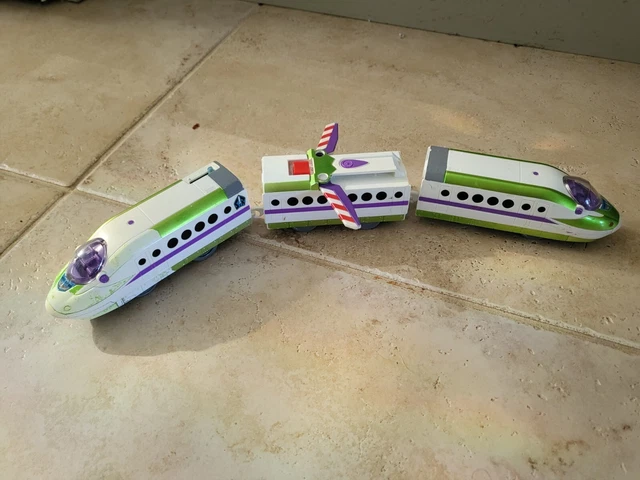 PLARAIL DISNEY PIXAR Dream Railway Buzz Lightyear Star Express treno ...