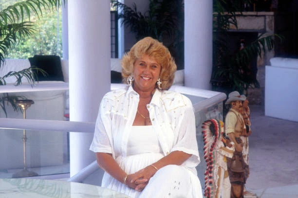NOELENE HOGAN, THE former wife of Australian actor Paul Hogan, at - Old ...
