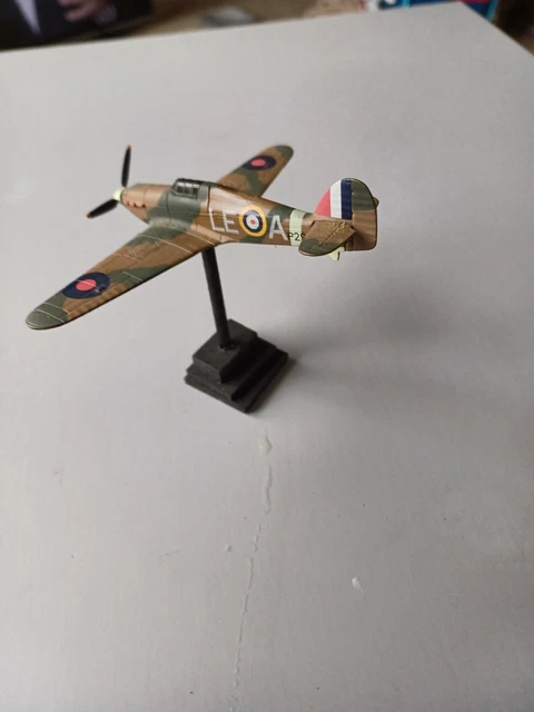 CORGI SHOWCASE DIECAST Model Aircraft Hawker Hurricane RAF Fighter £5. ...