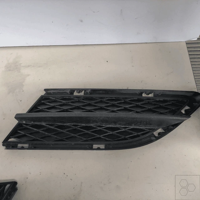GRILLE PARE-CHOC GAUCHE pour BMW SERIE 3 (E90 E91) 18d Ber. 51117138417 ...