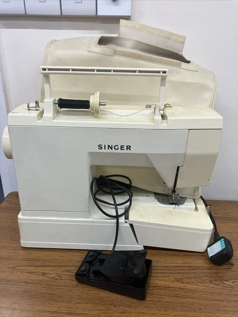 VINTAGE SINGER MELODIE 100 Sewing Machine EUR 58,38 - PicClick IT