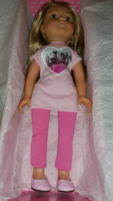 RARE DESIGNAFRIEND ‘MADISON’ doll, boxed with outfits, wardrobe and ...