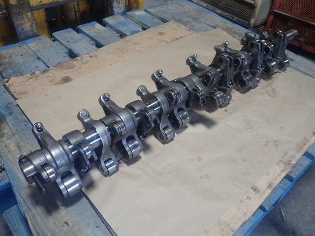 VOLVO D13 MACK MP8 Diesel Engine Rocker Arm Assembly 21228650 21266310 ...