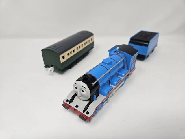 THOMAS & FRIENDS Trackmaster Gordon Coach Motorized Engine TOMY Plarail ...