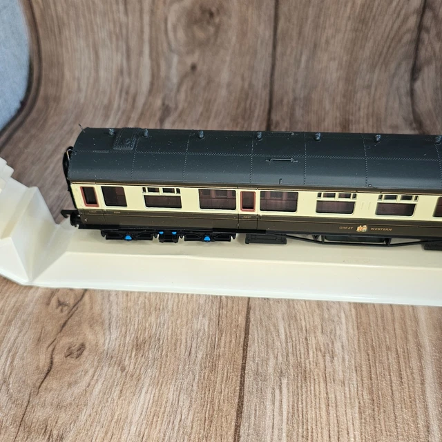 BACHMANN 34-100 OO Gauge GWR Collett 60ft 1st Corridor Coach Chocolate ...