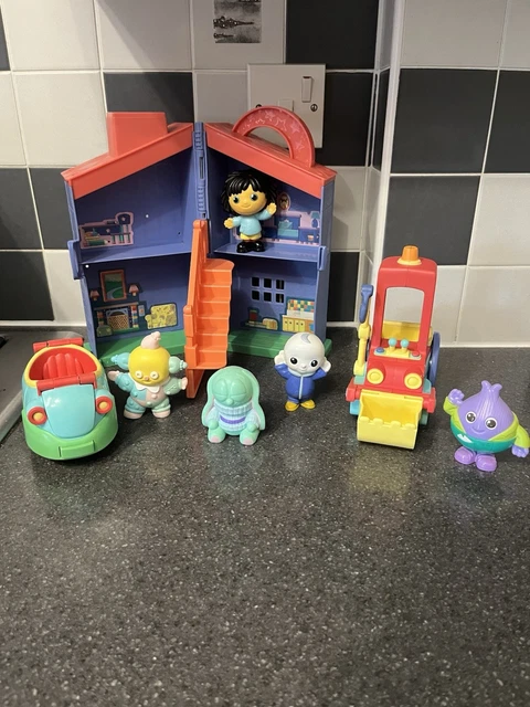 CBEEBIES MOON & Me Take And Go House & Figures With Vehicles Bundle £42 ...