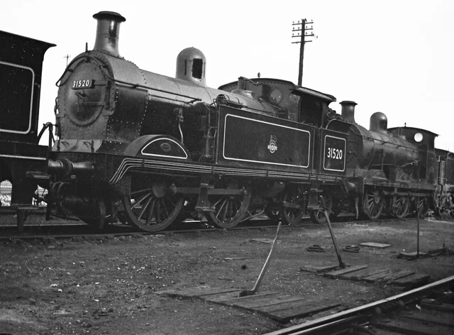 4 RAILWAY NEGATIVE Small Format Wainwright H Class 31520 At Tunbridge ...