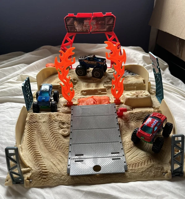 HOT WHEELS MONSTER Jam World Finals Stunt Stadium Track - 2009 + 3 ...