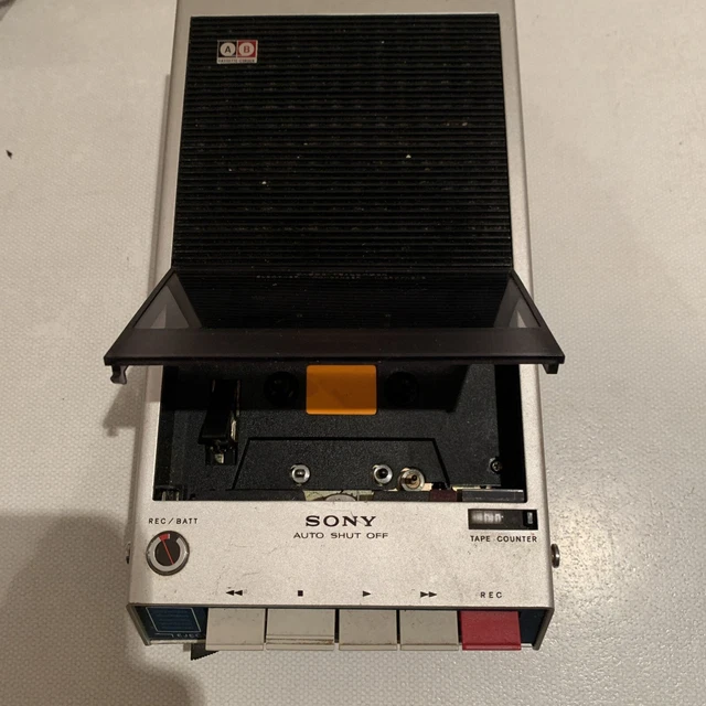 VINTAGE SONY TC-110B Portable Cassette Player Recorder Japan Retro £10. ...