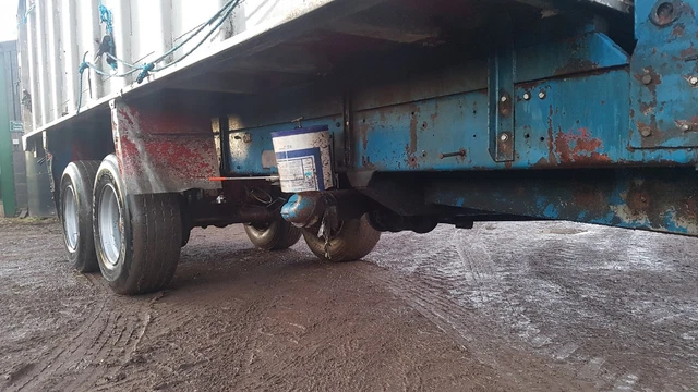 18 TON TIPPING trailer blower trailer grain wood chip tractor £3,750.00 ...