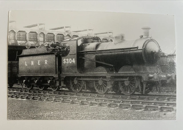 LNER RAILWAY LOCOMOTIVE Photograph - 5304 Frodingham - D58 £3.50 ...