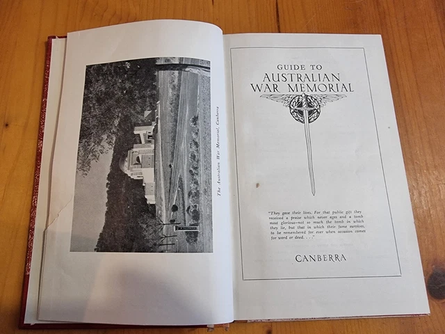AUSTRALIAN WAR MEMORIAL. Canberra. 1954. Book. Guide With Maps. EUR 12 ...