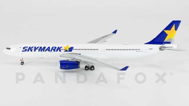 SKYMARK AIRLINES AIRBUS A330-300 JA330E Phoenix PH4SKY1514 11300 ...