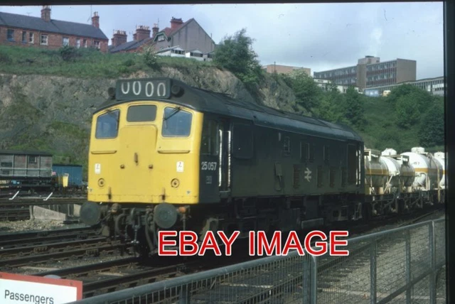 ORIGINAL 35MM SLIDE CLASS 25 LOCO NO 25057 AT BANGOR 6/76 £8.28 ...