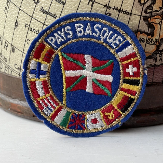 VINTAGE PATCH PAYS Basque Country Pyrénées France Souvenir Sew On Badge ...