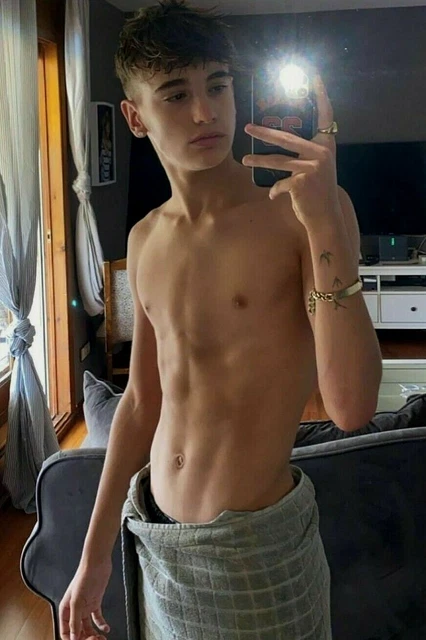 SHIRTLESS MALE BEEFCAKE Swimmers Lean Build Towel Hunk Jock PHOTO 4X6 ... SHIRTLESS MALE BEEFCAKE Swimmers Lean Build Towel Hunk Jock PHOTO 4X6 ...