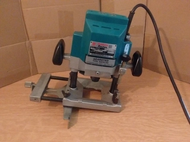 MAKITA 3600B HALF INCH PLUNGE ROUTER 240v 1500w EXCELLENT CONDITION £ ...