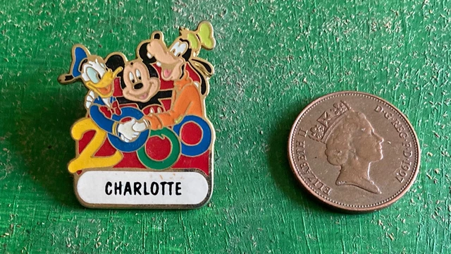 VINTAGE COLLECTABLE MICKEY Mouse & Gang 2000 Pin Badge ( Charlotte ) £9 ...