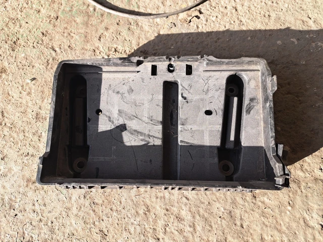 MERCEDES BENZ C-CLASS W205 C43 Amg Glc X253 Battery Tray A2056201502 £ ...