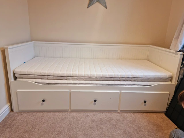 IKEA HEMNES DAY Bed - LOCAL DELIVERY AVAILABILE within 30 Miles + 2 ...