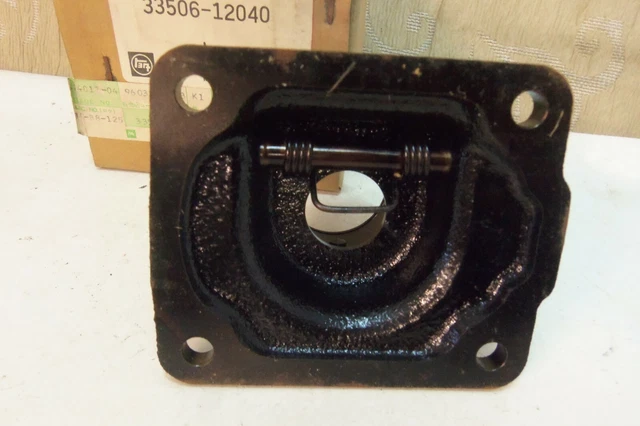 NOS GENUINE Toyota トヨタ Floor Shift Retainer Corolla Ke38 K40 # 33506 ...