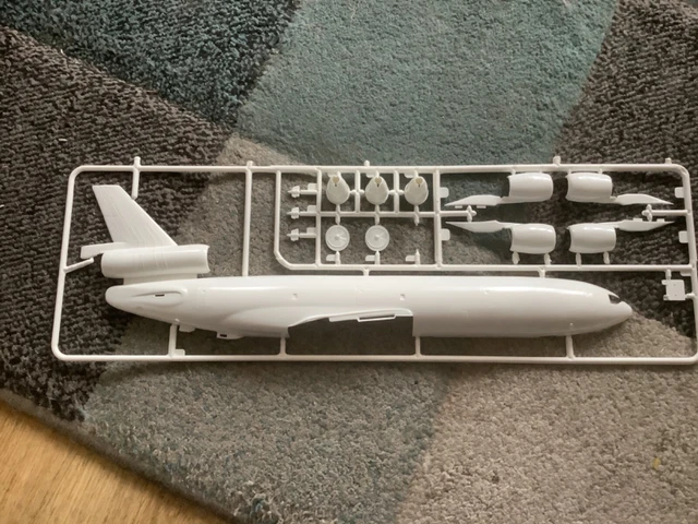 REVELL MCDONNELL DOUGLAS KC-10 1/144 scale £29.99 - PicClick UK