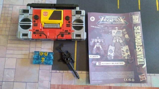 TRANSFORMERS GENERATIONS LEGACY Blaster Eject Complete Voyager 2022 EUR ...
