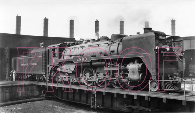 CANADIAN PACIFIC RAILWAYS (CPR) Engine 2800 on Lambton Turntable - 8x10 ...