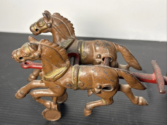 CAST IRON HORSE Drawn Royal Circus Brown Bear Cage Wagon Toy Hubley ...