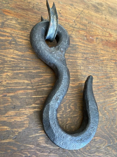 ANCIEN GROS crochet 22 cm 1,6 kg en fer forgé solide ,ferrure EUR 24,00 ...