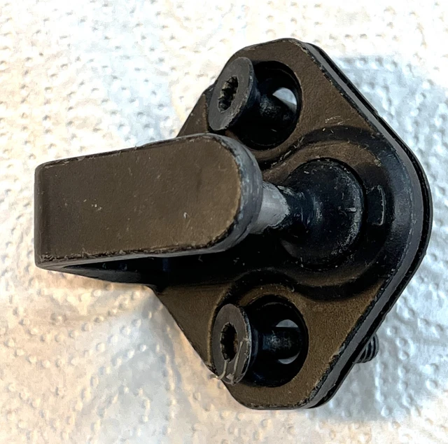 VW BUS T5 T6 Schließkeil Schloßfalle Drehfalle Zuziehhilfe Schiebetür ...