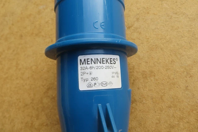 1 MENNEKES - Stecker Typ: 260 -- 32A-6h/200-250V , 3-polig, ip44 EUR 2 ...