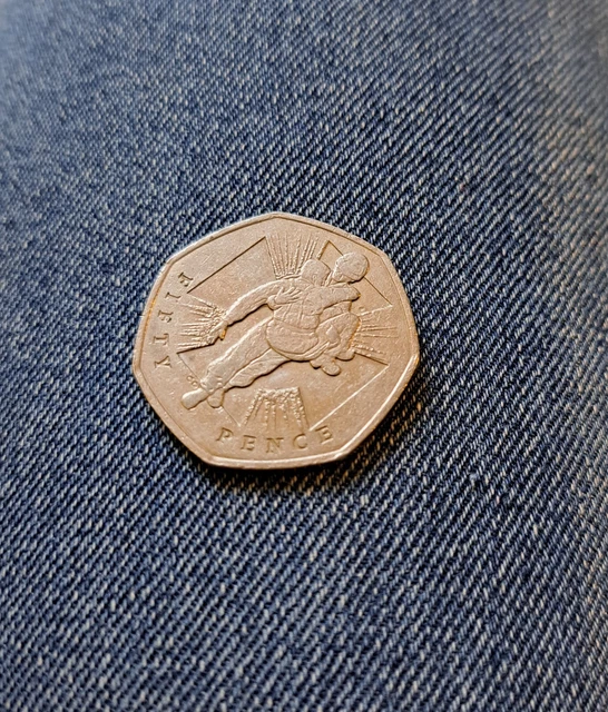 2006 COMMEMORATIVE WORLD War II Wounded Soldier 50p Coin Rare ...