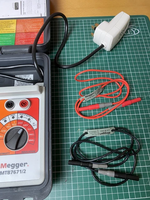 MEGGER MTB7671/2 CALIBRATION Test Box / UK £250.00 - PicClick UK